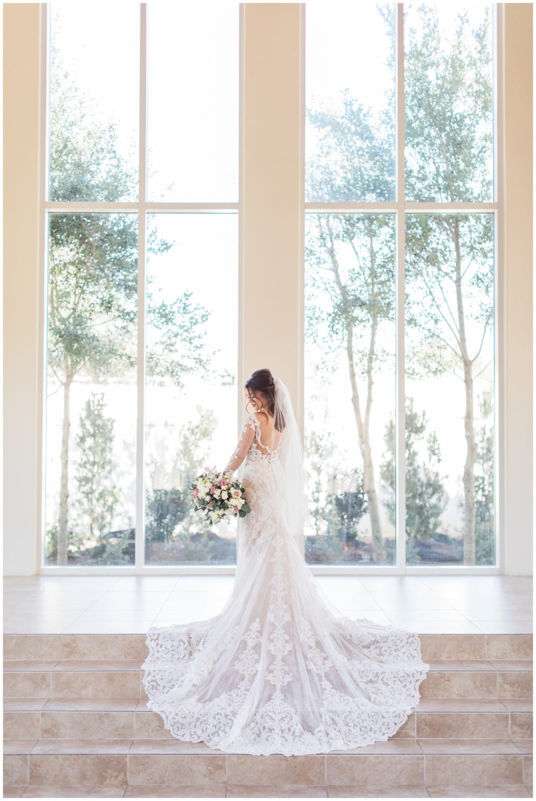 Bright and Airy Bridal Session at Ashton Gardens West - The Bledsoes ...